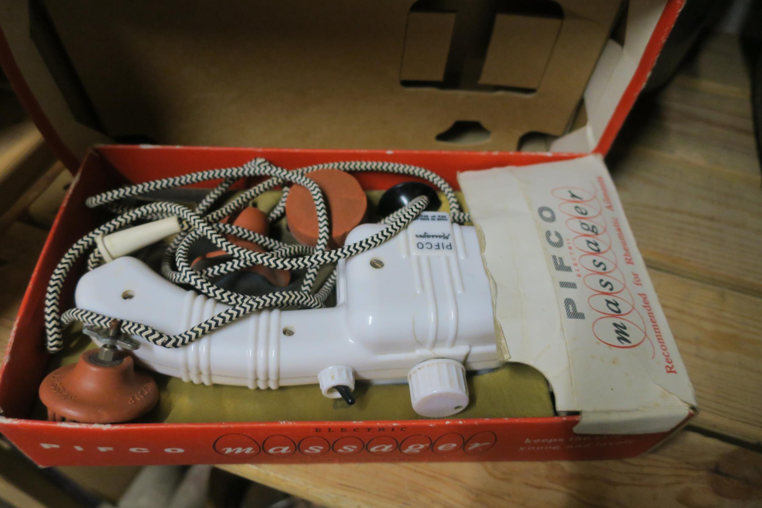 VINTAGE PIFCO ELECTRIC MASSAGER IN ORIGINAL BOX