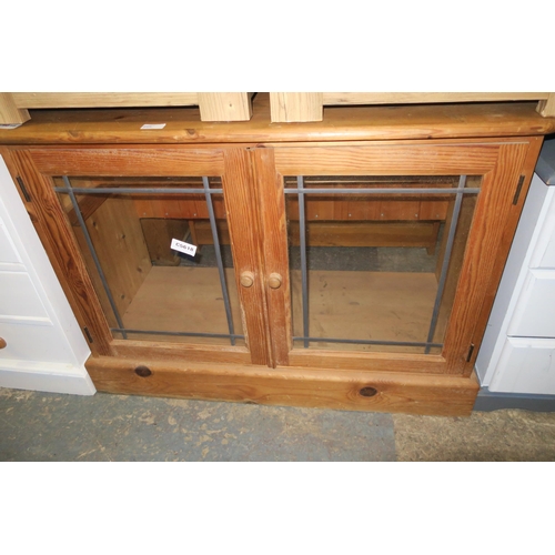PINE LOW CUPBOARD UNIT - LEADED GLASS EFFECT FRONT