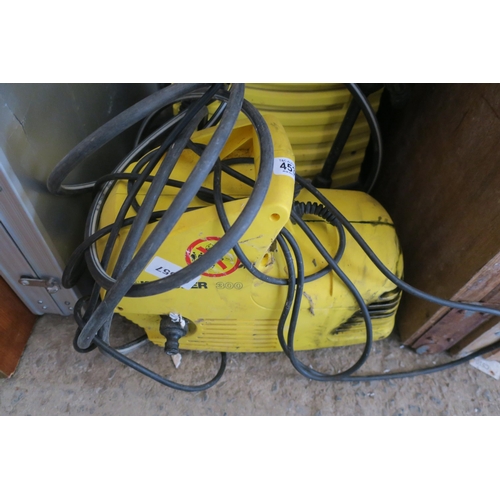 SMALL KARCHER PRESSURE WASHER 300