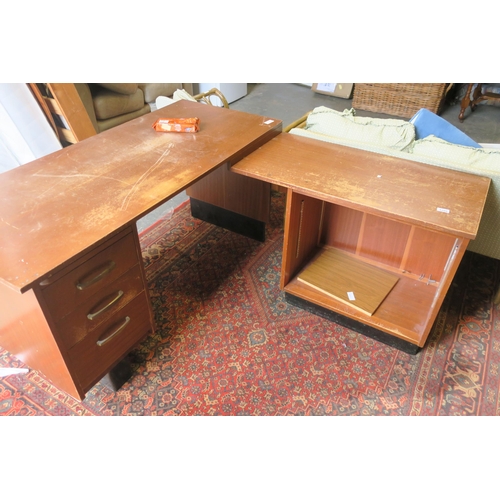 VINTAGE CORNER DESK