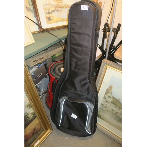 TGI LINED GUITAR CARRY CASE