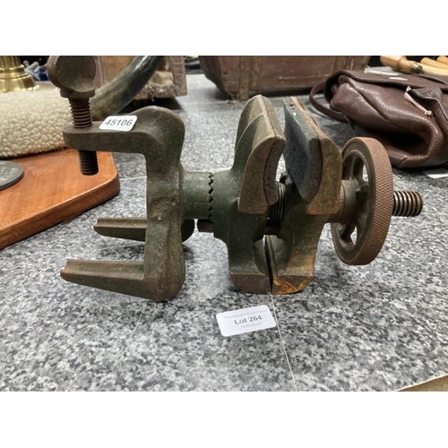 Selling with Thompsons Auctioneers