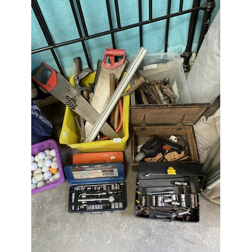 Selling with Thompsons Auctioneers