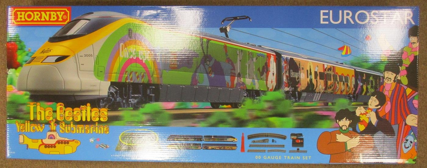 Hornby. OO gauge DCC ready R1253 'The Beatles Yellow Submarine ...