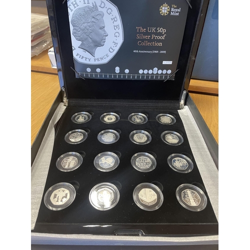 2009 silver proof 50p collection with Kew Gardens FDC. Qty 16 coins (B)