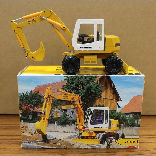 Collection including ranges from Atlas (4), Cat (1), Corgi (1), DAF (4 ...