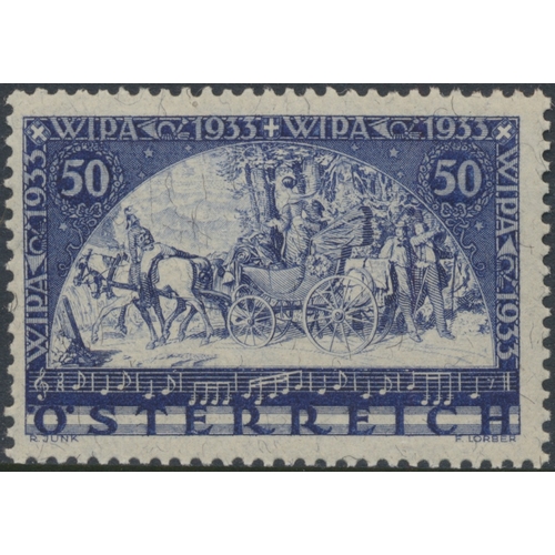 Austria. M coln in albums and stockbooks incl 1922-4 set, 1922 Mozart ...