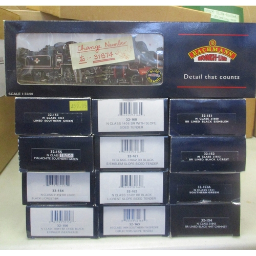 Bachmann. Range of OO gauge Maunsell Class N/N1 2-6-0 locomotives with ...