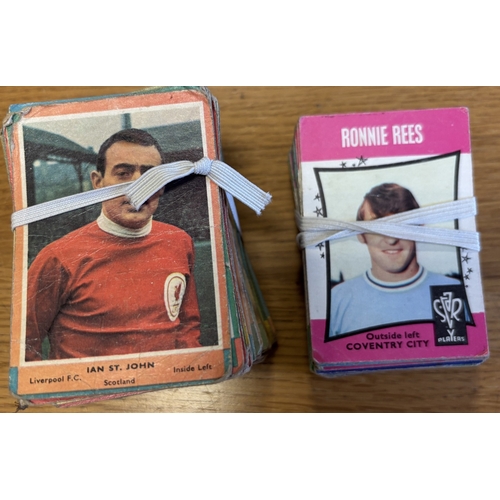 Collection of loose trade cards, generally good with some better ...