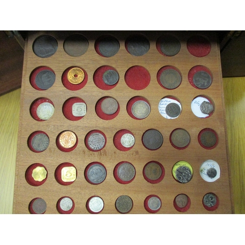 Collection in wooden coin case (H16cm x W29cm x D30cm (key present ...