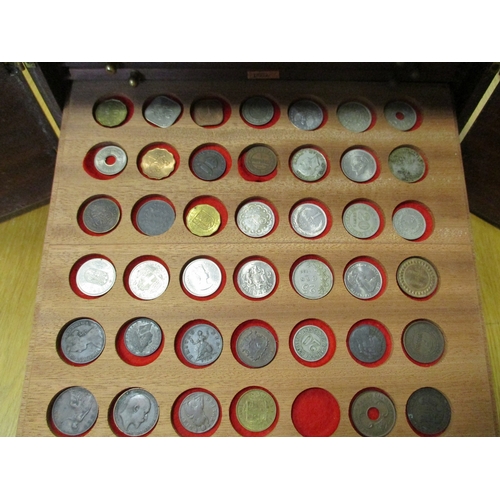 Collection in wooden coin case (H16cm x W29cm x D30cm (key present ...