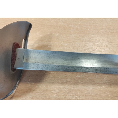 M1860 Italian sabre with metal scabbard, light pitting to blade ...