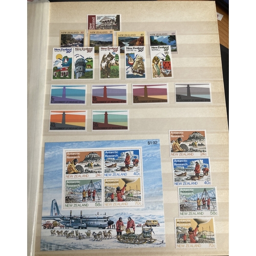 STAMPS NEW ZEALAND Mint collection in stockbook mainly modern and in ...