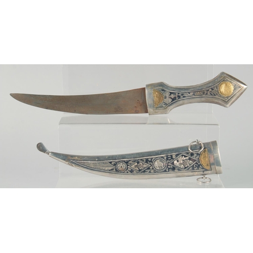 A FINE EARLY 20TH CENTURY IRAQI NIELLO AND GOLD INLAID SILVER DAGGER ...