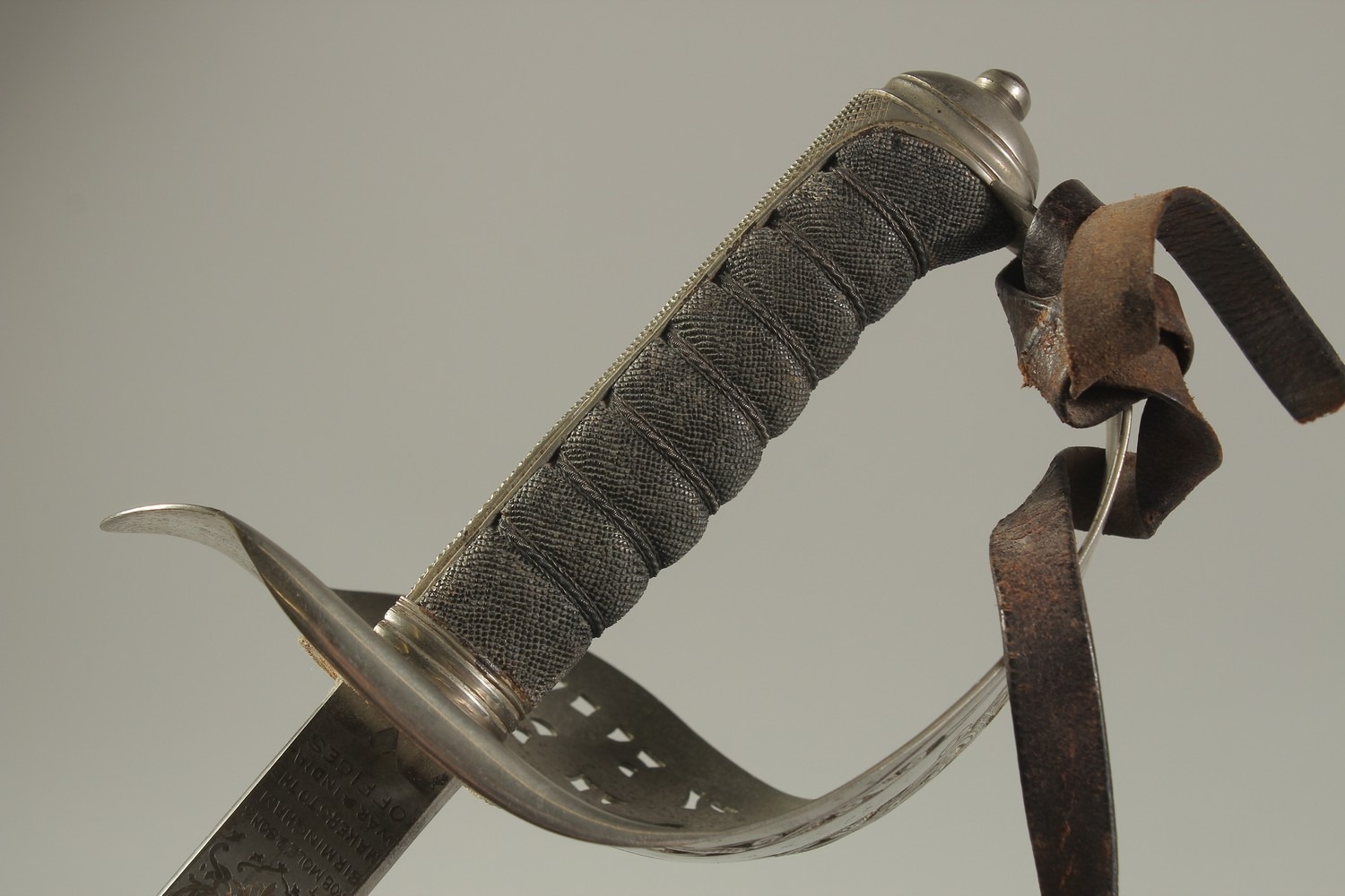 A SWORD by ROBERT MOLE & SONS, BIRMINGHAM, Makers to The WAR & INDIA ...