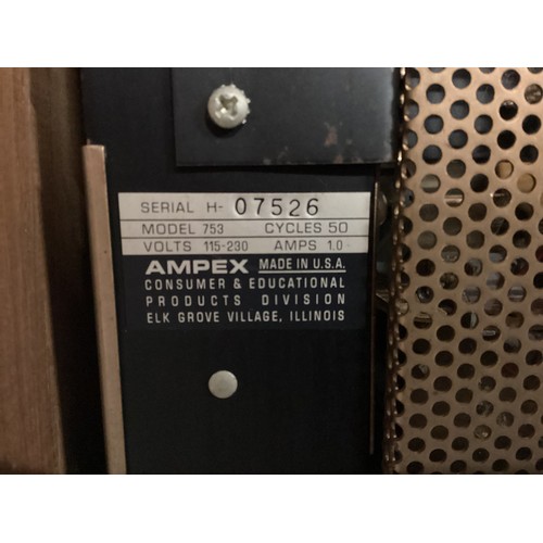 AMPEX STEREO REEL TO REEL TAPE RECORDER. Nice unit here complete with 2 ...