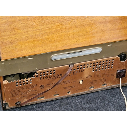 Riganda - Stereo vintage 1960's USSR music system c/w turntable ...