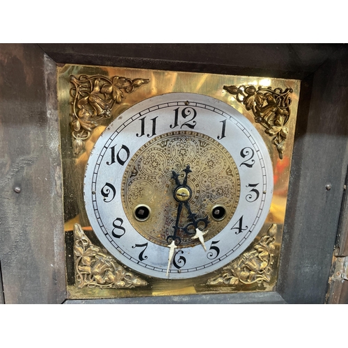 LARGE MANTLE CLOCK