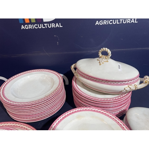 VICTORIAN DINNER SET