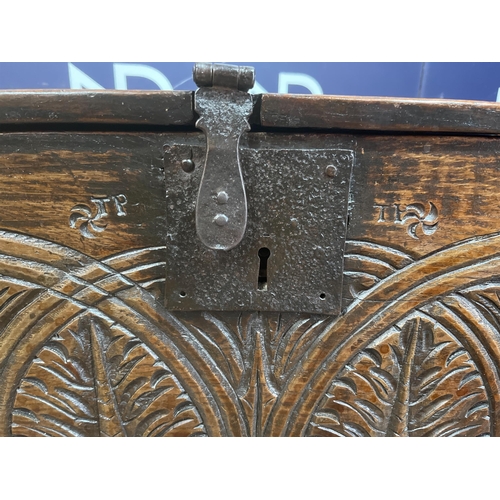 19TH CENTURY SWORD CHEST