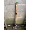 PICKAXE & SLEDGE HAMMER