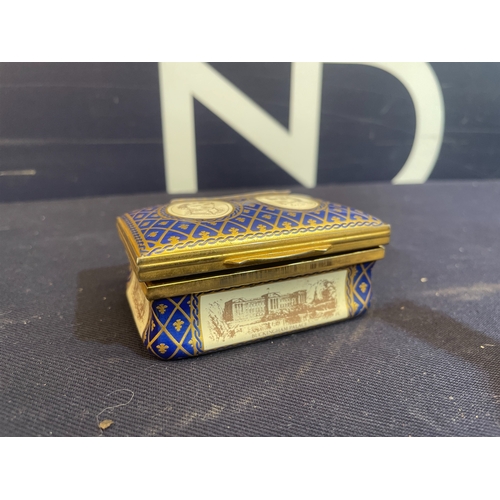 COMMEMORATIVE BILSTON ENAMEL PILL BOX