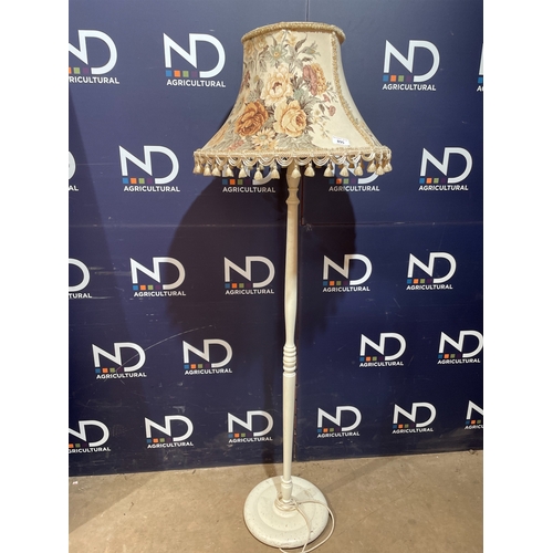 STANDARD LAMP