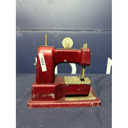 VULCAN MINIATURE SEWING MACHINE