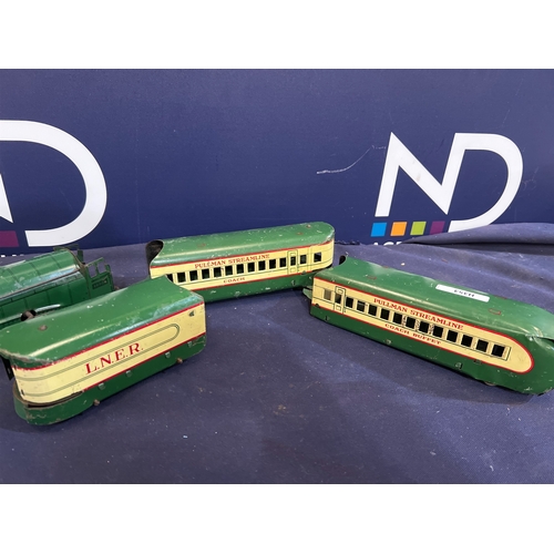 TIN PLATE PULLMAN STREAMLINE CLOCKWORK TRAIN
