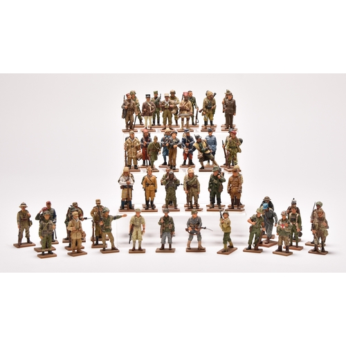 A collection of unboxed Del Prado models of soldiers, comprising twenty ...