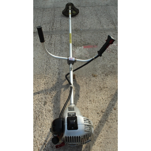 SPEAR AND JACKSON 108 PETROL STRIMMER NO VAT