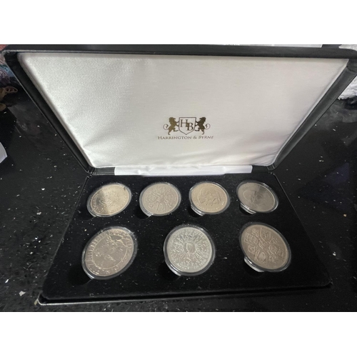 THE HARRINGTON AND BYRNE BOXED COLLECTION OF QE11 CROWNS