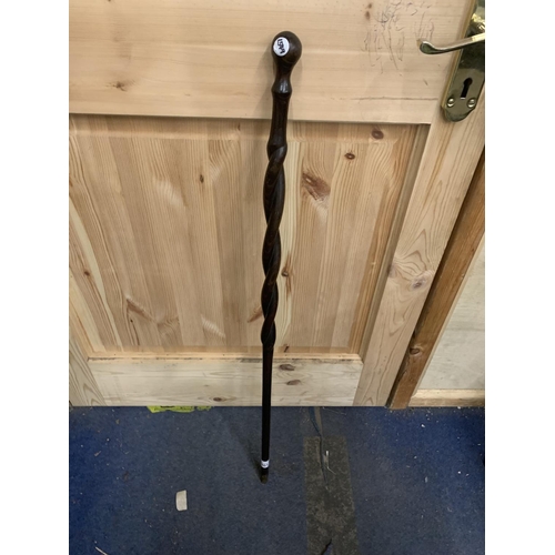 A VINTAGE MAHOGANY BARLEY TWIST STYLE WALKING STICK