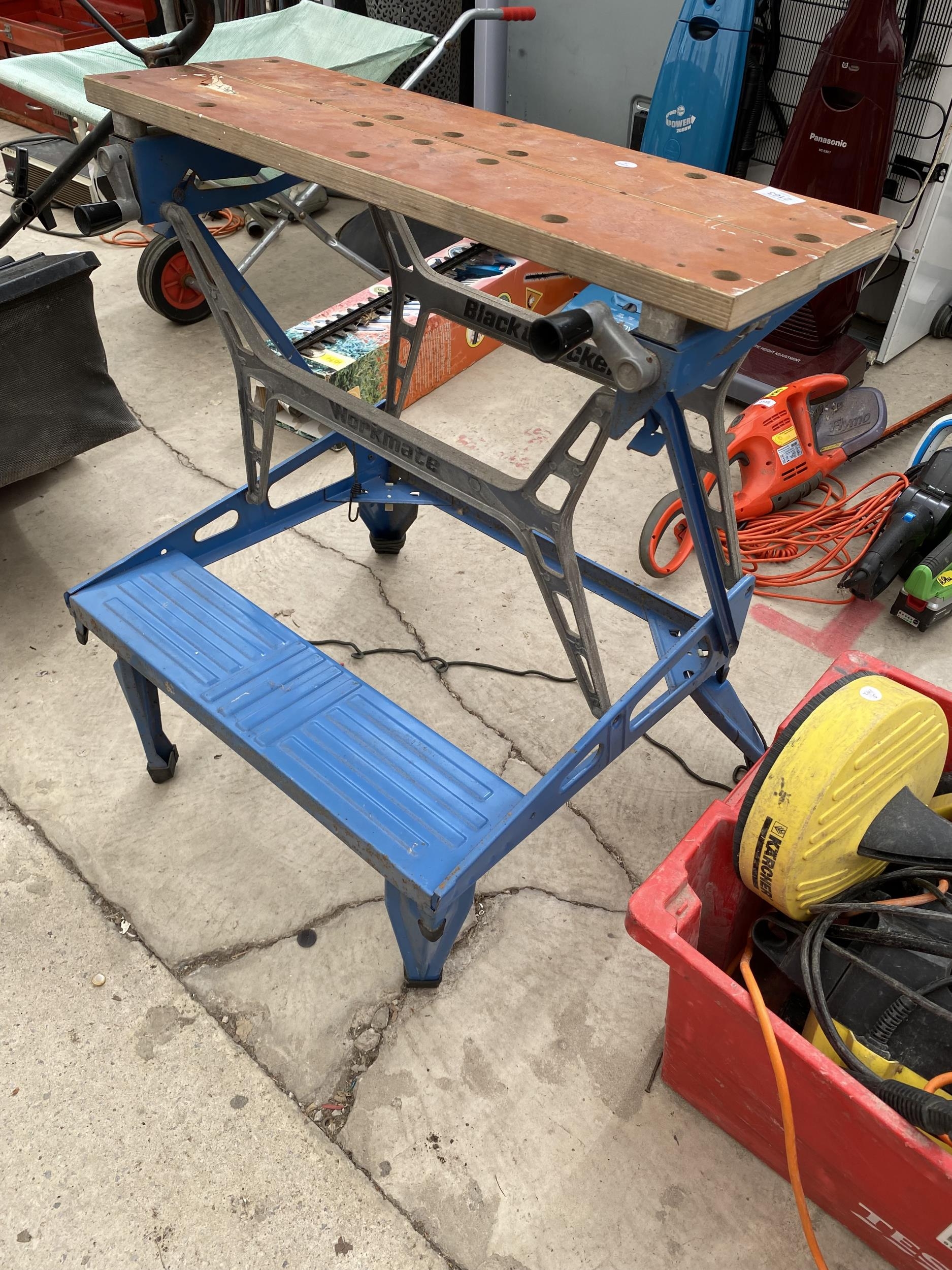A FOLDING WORKMATE BENCH