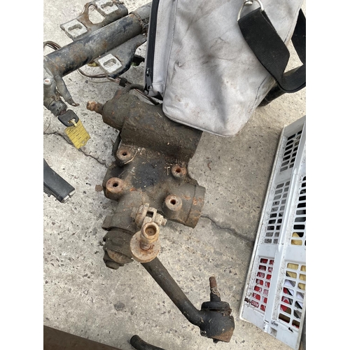 A LARGE ASSORTMENT OF LAND ROVER PARTS AND SPARES TO INCLUDE STEERING ...