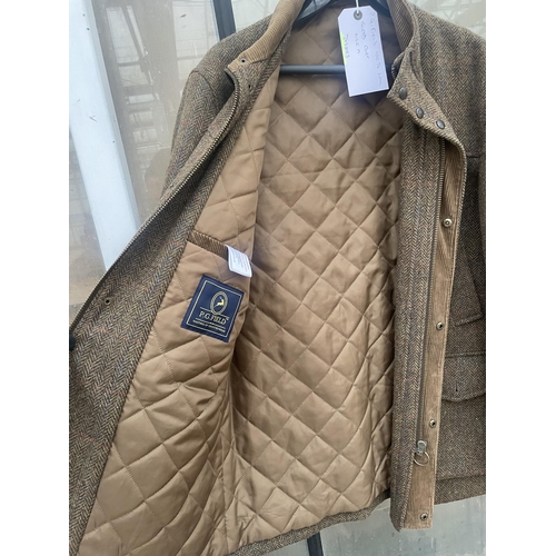 A MENS P.G. FIELD 100% WOOL TWEED COAT (SIZE MEDIUM)