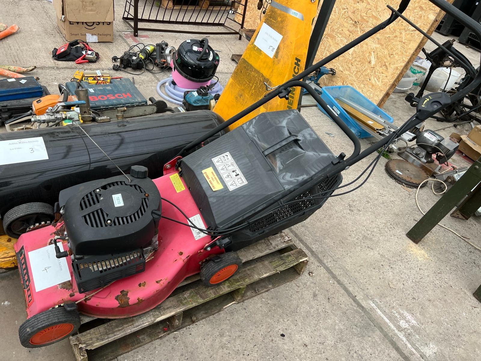 CHAMPION LAWN MOWER RECENTLY SERVICED,BLADES,OIL,AIR FILTERS + VAT