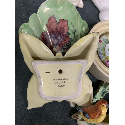 A COLLECTION OF VINTAGE CERAMIC WALL POCKETS TO INCLUDE SYLVAC, ETC