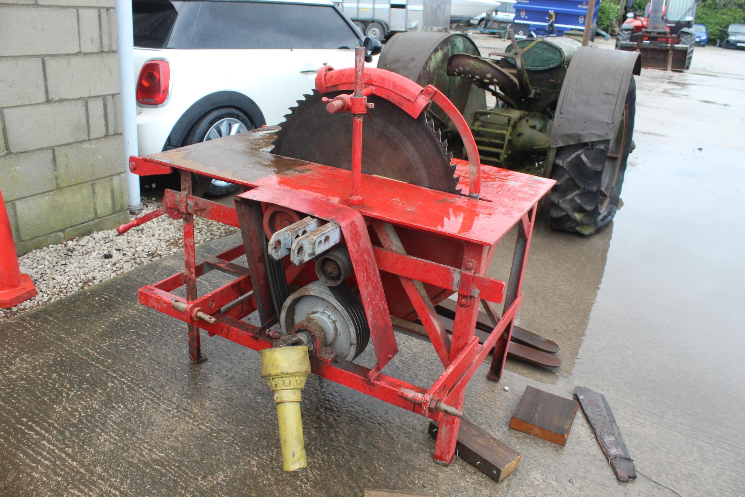 PTO DRIVEN SAW BENCH NO VAT
