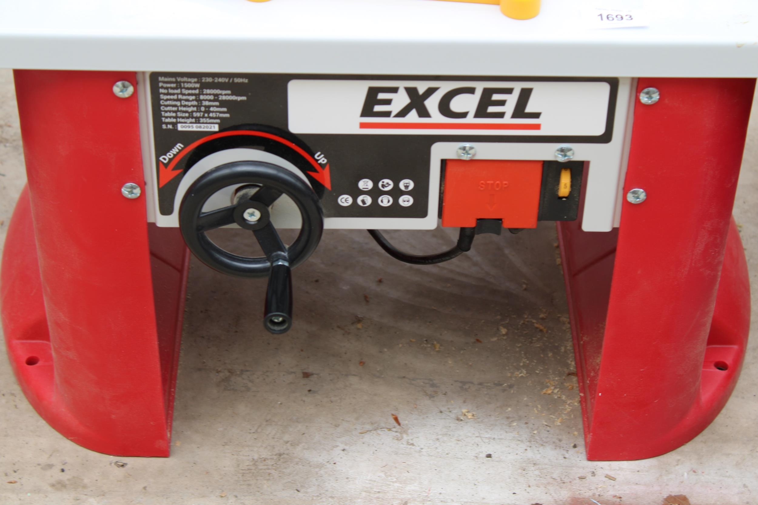 AN EXCEL ROUTER TABLE WITH ROUTER AND INSTRUCTION MANUAL