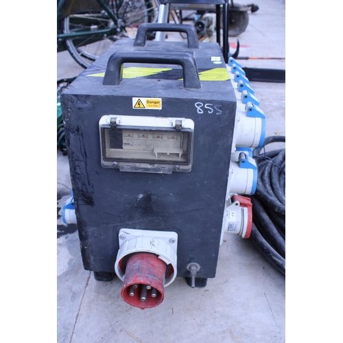 A INDUSTRIAL MULTI PORT JUNCTION BOX COMPLETE WITH ARMOURD CABLE ...