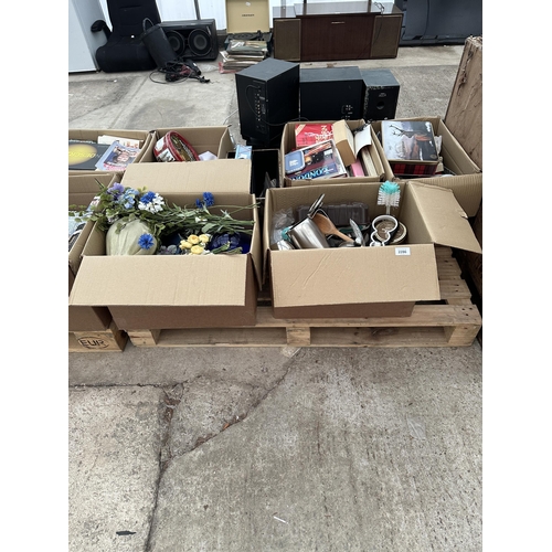 AN ASSORTMENT OF VARIOUS HOUSEHOLD CLEARANCE ITEMS