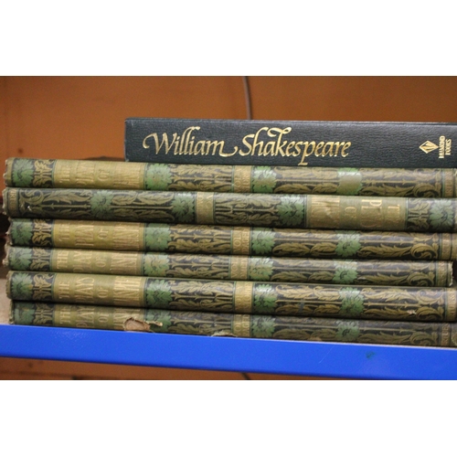 A LARGE COLLECTION OF BOOKS AND BOOKLETS