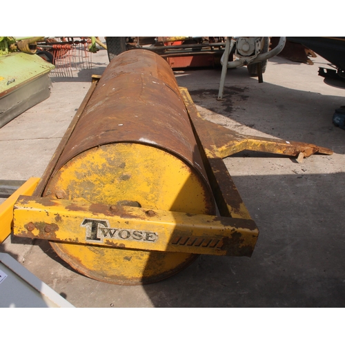 TWOSE LAND ROLLER + VAT