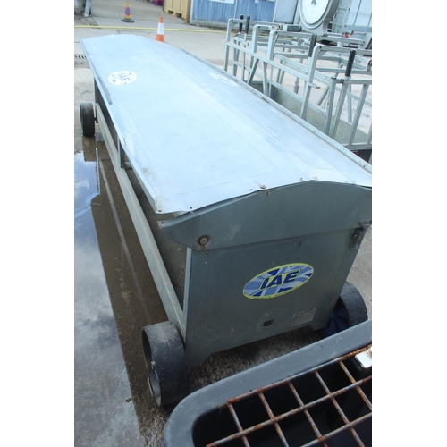 IAE MOBILE HAY RACK 2440MM FROM A SMALL LOCAL DISPERSAL NO VAT