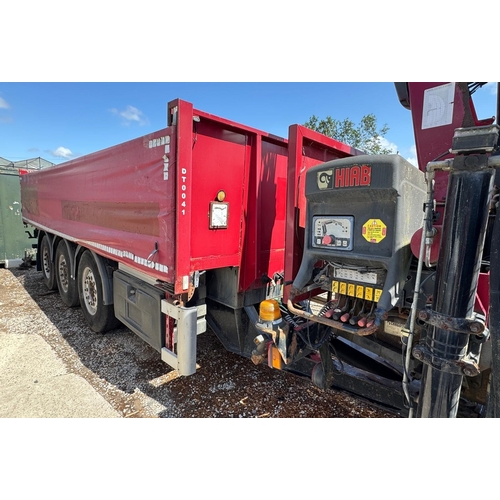 DAF CF SEMI AUTOMATIC DROP SIDE LORRY & DRAG COMPLETE WITH A HIAB WHICH ...