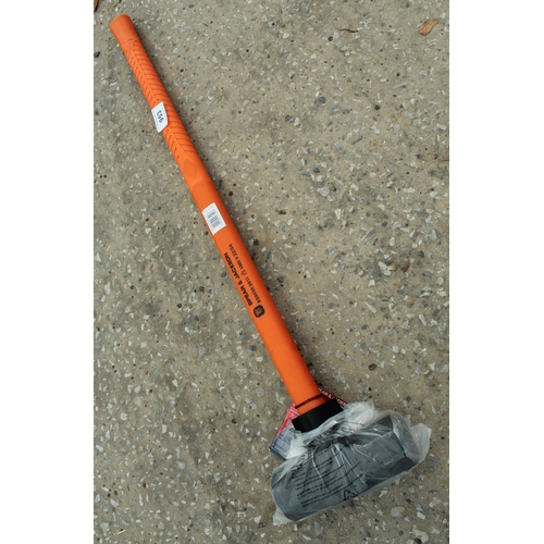 A 10 LB SLEDGE HAMMER + VAT