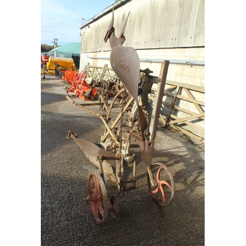 A RANSOMES RLB BALANCE PLOUGH NO VAT