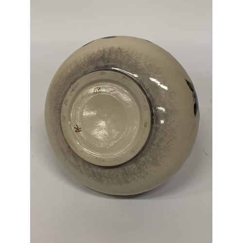 A COBRIDGE STONEWARE PERIWINKLE VASE - APPROX 20.5 CM