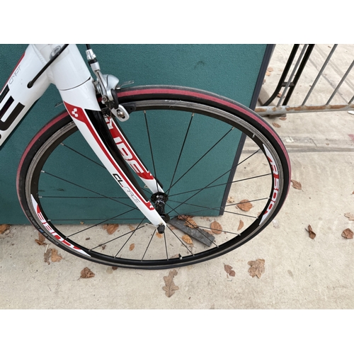 A CUBE RFR PERFORMANCE LINE ROAD RACING BIKE WITH ALLOY FRAME, 27 SPEED ...